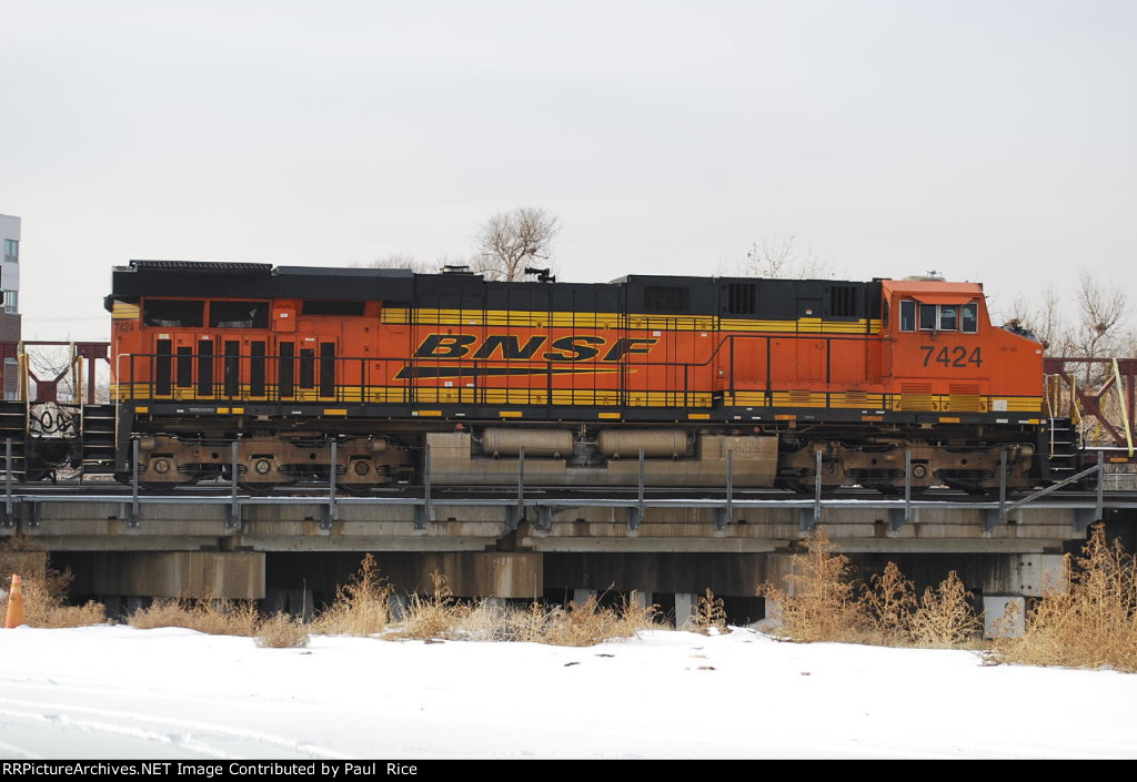 BNSF 7424
